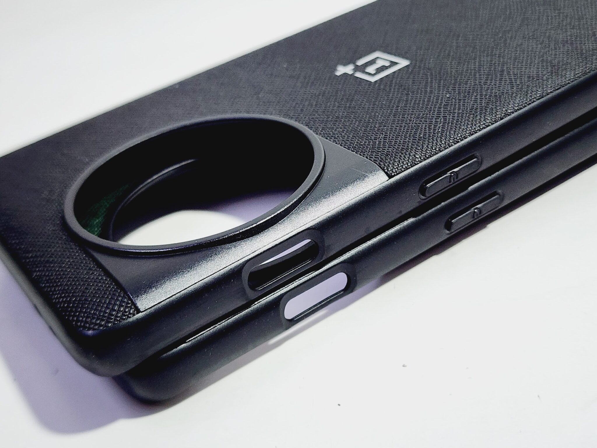 OnePlus 11R OG Leather Finish Back Cover – BT Limited Edition Store