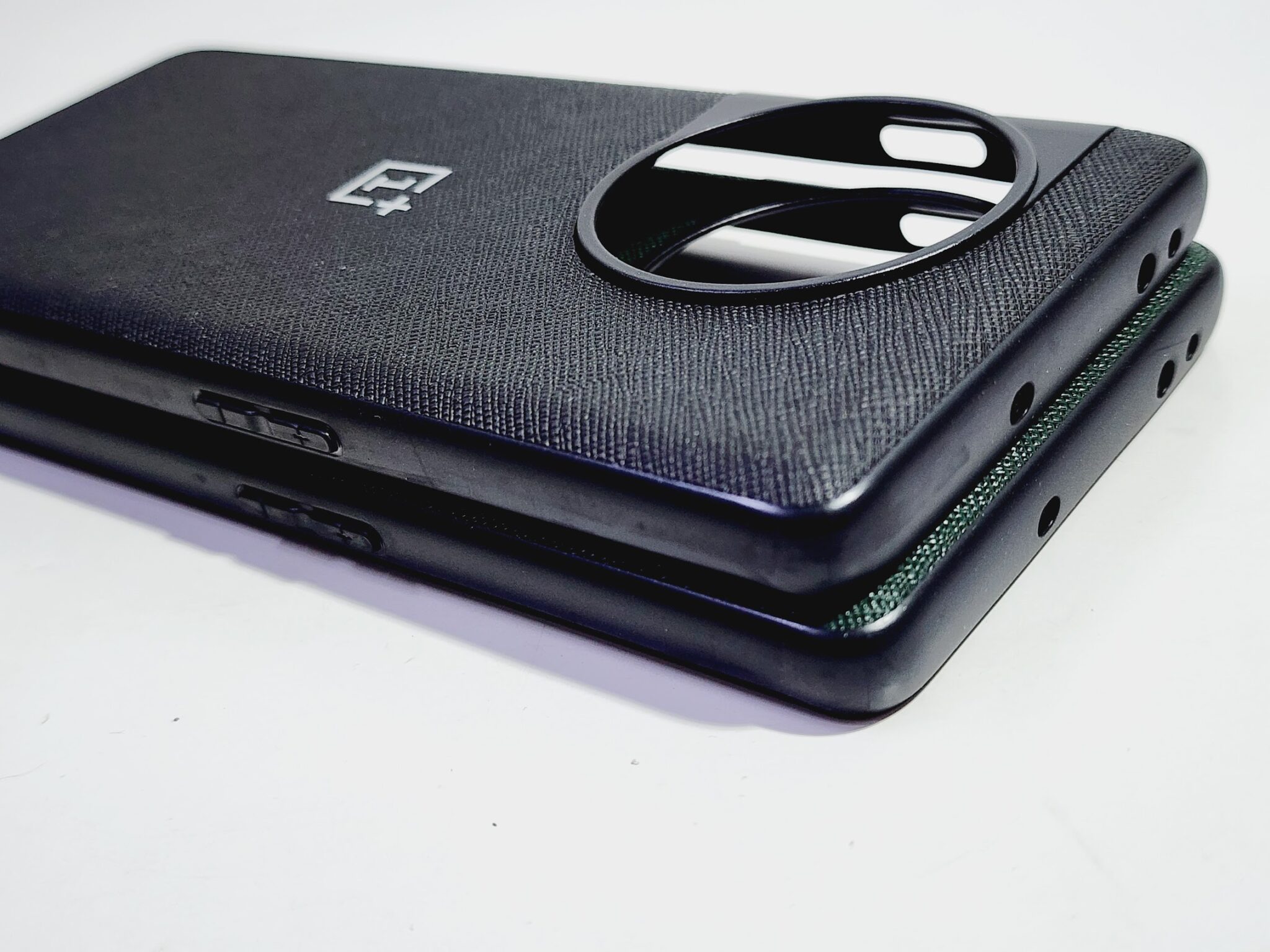 OnePlus 11R OG Leather Finish Back Cover – BT Limited Edition Store