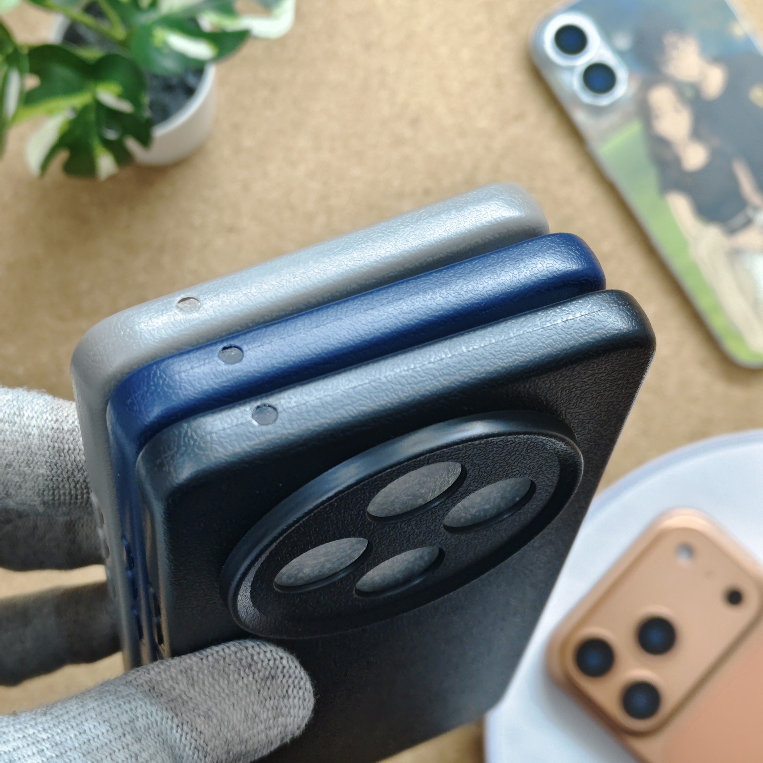 Vivo T4 & iQOO Z10 Silicon Textured Leather Back Cover With Cloth ...