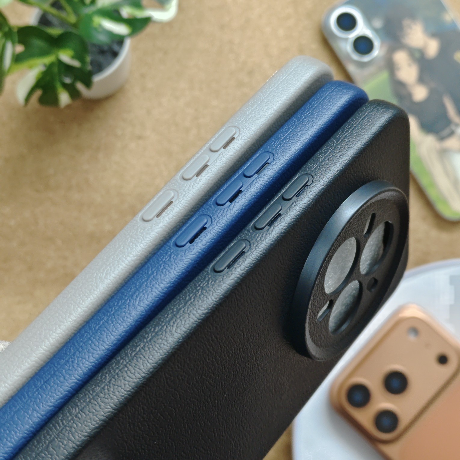 Realme 14 Pro Plus Silicon Textured Leather Back Cover With Cloth ...