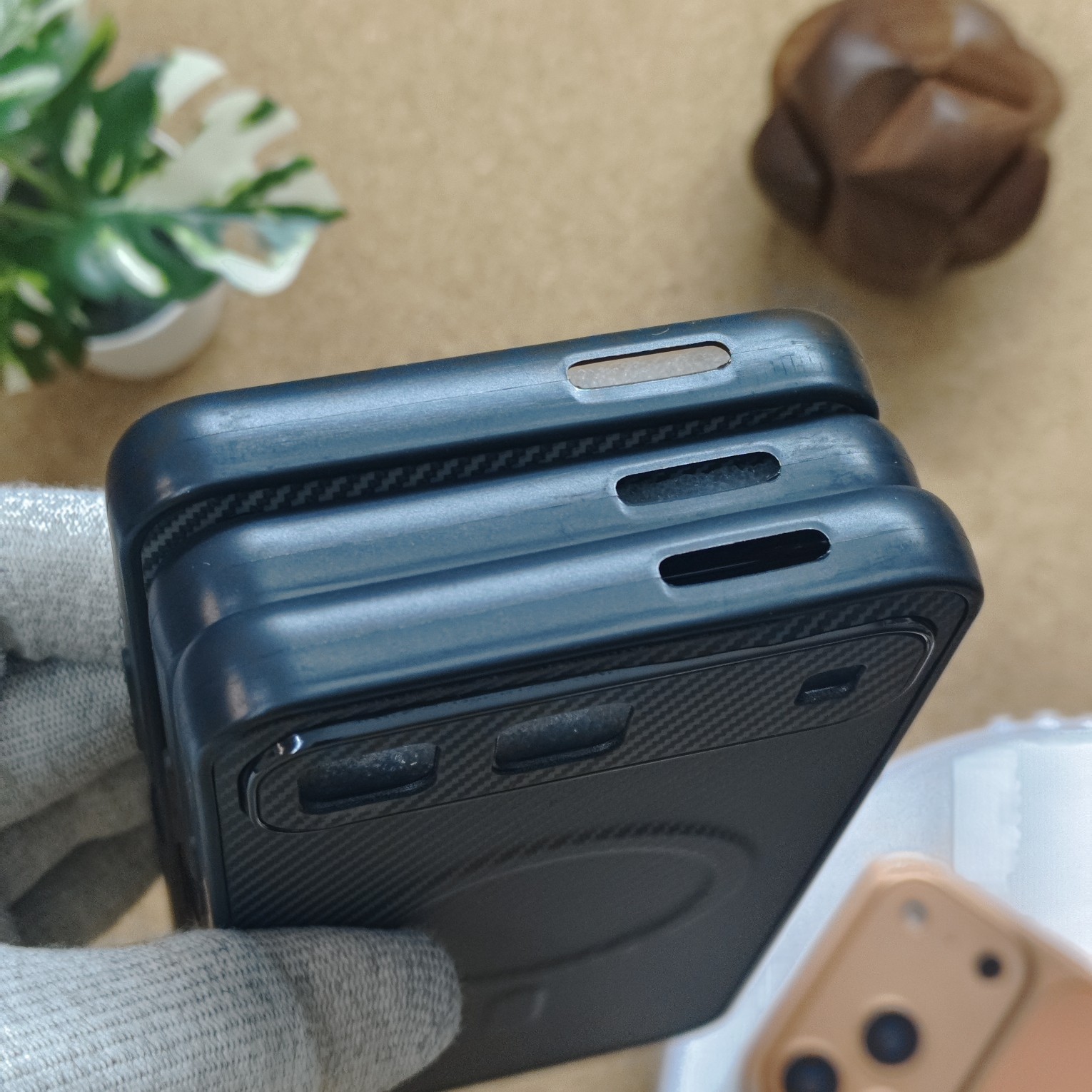 Tecno Sparks Go Premium Carbon Design Magsafe Back Cover – BT Limited ...