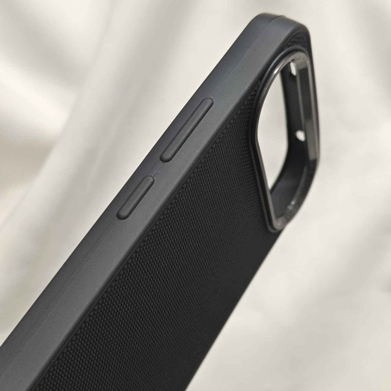 Vivo X300 FE Black Nilkin Back Cover With Cloth Inside – BT Limited ...